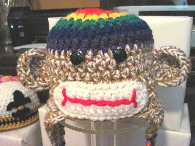 Ravelry: wiLDaBoUtCoLoR's RaiNBoW MoNKeY hAT