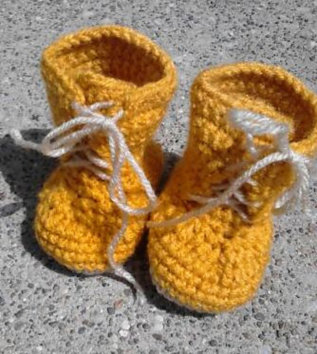 Ravelry: Little ComBrat Combat Boots pattern by Elizabeth Alan