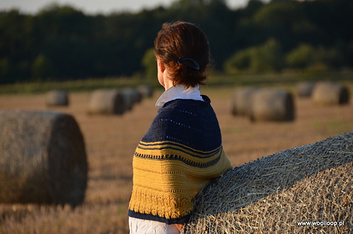 Ravelry: Poncho Renesans pattern by Kamila Wojciechowska