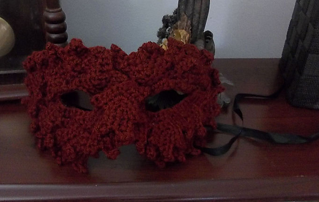 Ravelry: wolfykwe's Leaf Mask