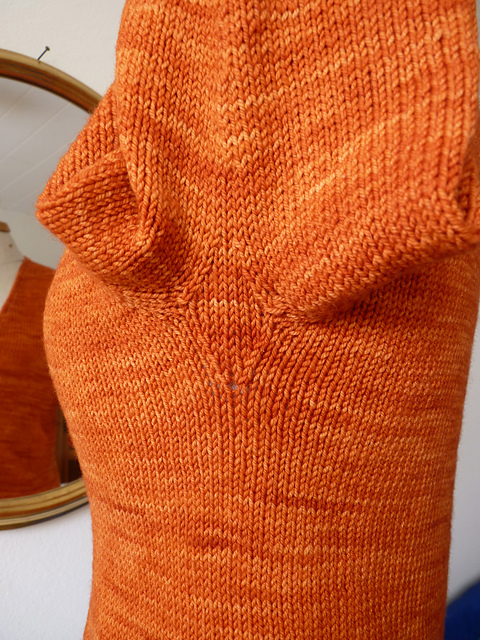 Ravelry: wolling's slanted Sleeven