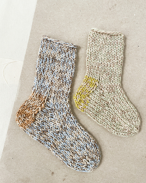 Ravelry: Speedy Scrap Socks pattern by Elin Berlin