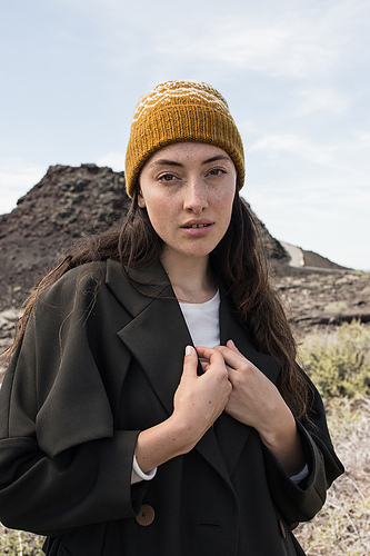 Ravelry: DELE pattern by Sarah Solomon – Into the Wool