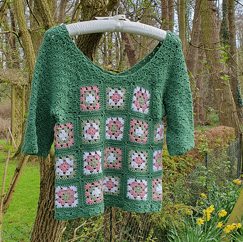 Ravelry: Ta da Top pattern by Woolly Chic Designs