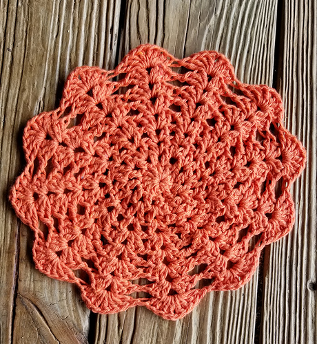Ravelry: Doily Plant Mat pattern by Sati Glenn