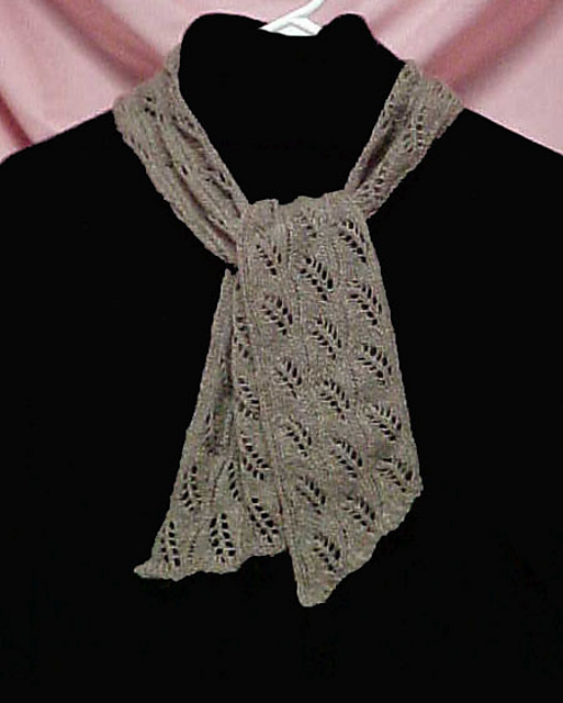 Ravelry: Climbing Vine Lace Scarf SC-04 pattern by Leslie Verts