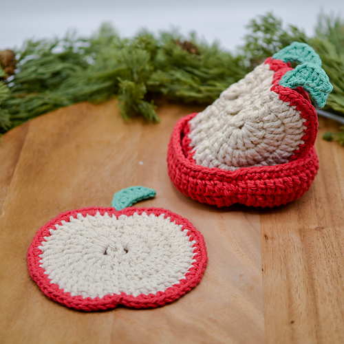 Ravelry: Apple Slices Coaster Set pattern by Nora Xu