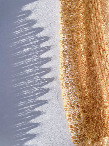 Ravelry: Eylul Shawl pattern by yamagara