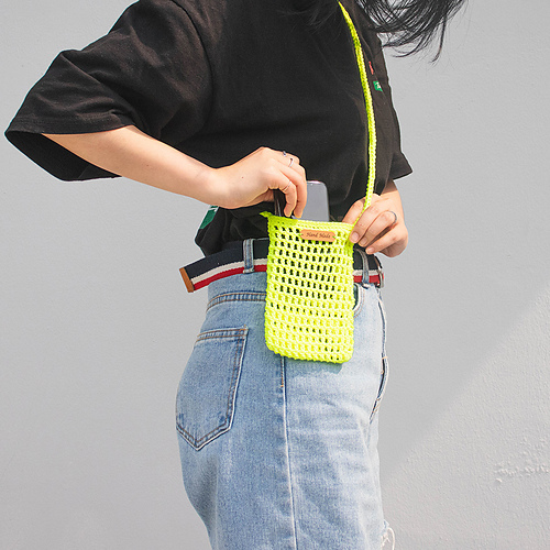 Ravelry: Cell Phone Crossbody Bag pattern by Yana Park