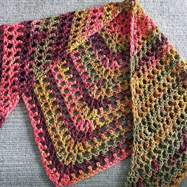 Ravelry: Mazzo Shawl pattern by Sarah McFall