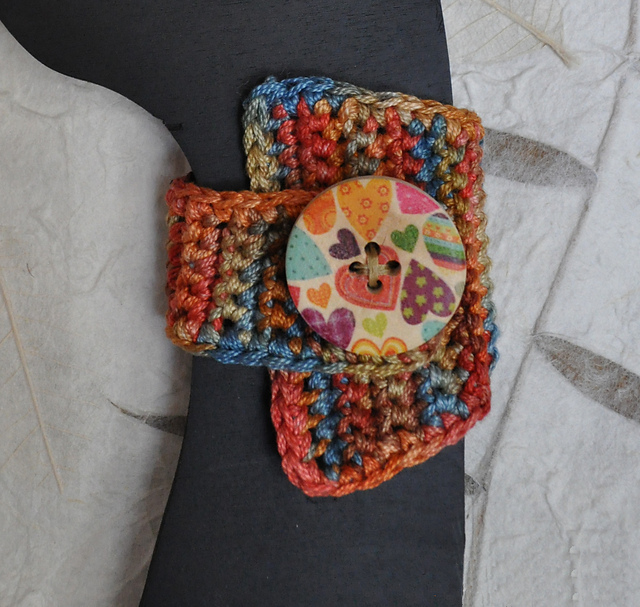Ravelry: Helping Hand Cuff pattern by Ellene Warren