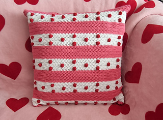 Ravelry: Candycake Pop Cushion pattern by Fatima Brazil
