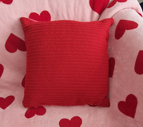 Ravelry: Candycake Pop Cushion pattern by Fatima Brazil