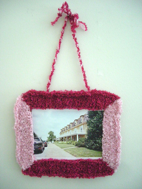 Ravelry: Cardboard and Yarn Picture Frames - The Knitted One pattern by ...