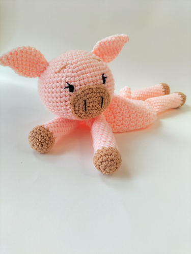 Ravelry: cuddle me pig amigurumi pattern by Yarn over with Natasha Smuts