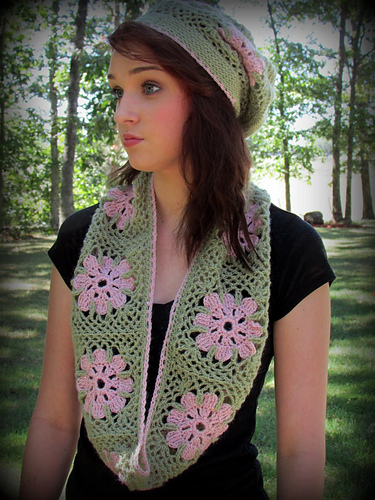 Ravelry: Frost Flower Cowl Set pattern by Nancy L Drew