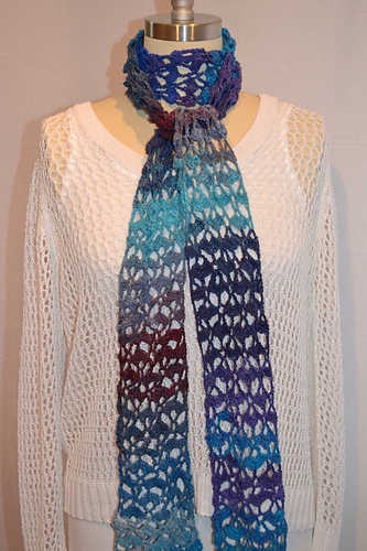 Ravelry: Shell Scarf pattern by Mary Jane Hall