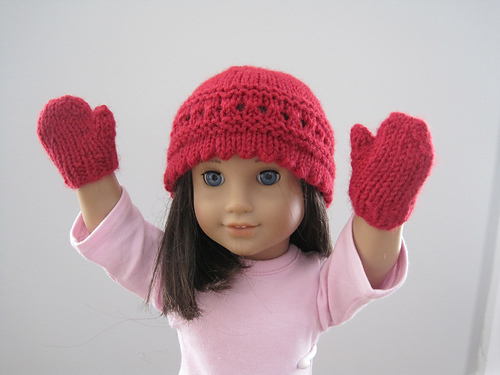 Ravelry: Easy Doll Mittens for 18" dolls pattern by Kristina Schmidt