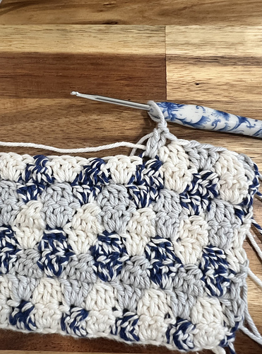 Ravelry: Gingham Diamond Jumbo Washcloth pattern by Michelle Prester