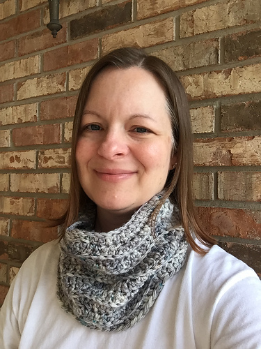 Ravelry: Carolina Chevron Cowl pattern by Jennifer Rosenfeld