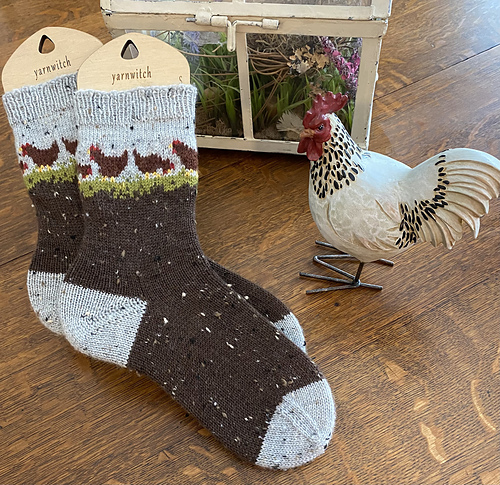 Ravelry: Don’t forget the Chickens! Socks pattern by Sophie Skinner