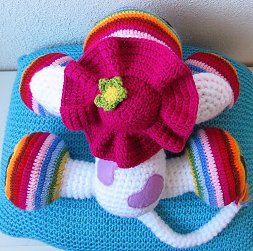 Ravelry: Little Rainbow Cow pattern by YOLANDA DEL REY