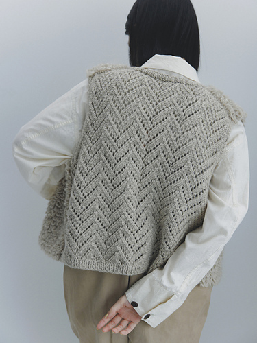 Ravelry: ループ編みのチョッキ pattern by Masako Imai (今井昌子)