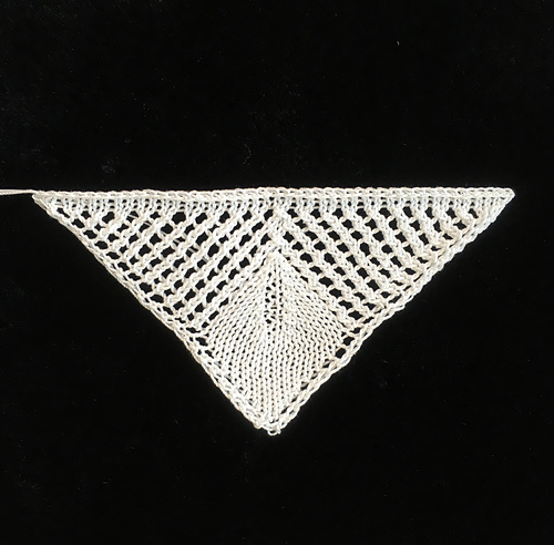 Ravelry: Beeton's Flower a la Weldon pattern by Vicki Monthei