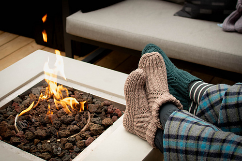 Ravelry: Cabin slippers pattern by Ysolda Teague