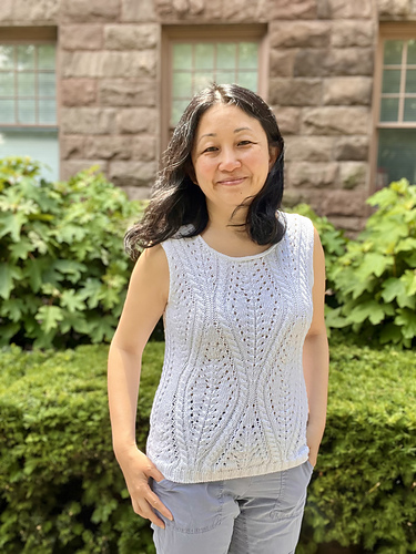 Ravelry: Moonglow Top pattern by Zanete Knits