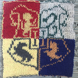 Ravelry: zamama's Hogwarts Crest Square