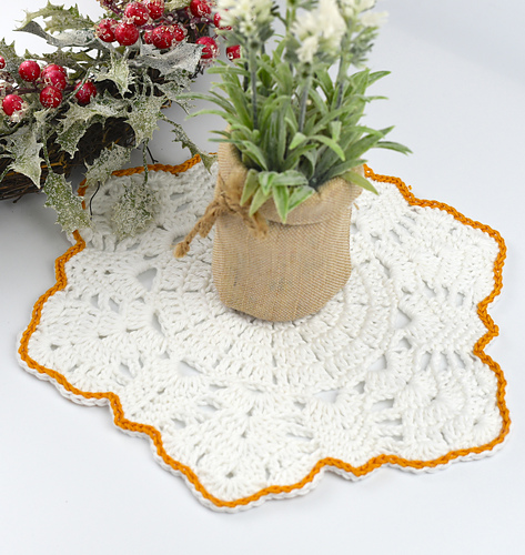 Ravelry: Snowflake Doily pattern by Maggie Haskell