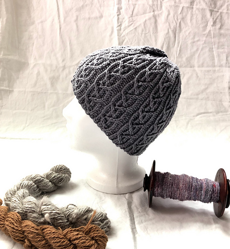 Ravelry: So Twisted Hat pattern by Handmade By Zan Designs