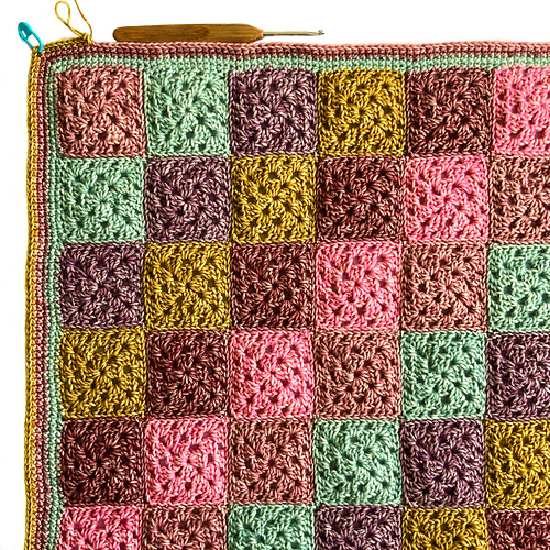 Ravelry: Tiny Granny Square Cushion pattern by Zeba Mohsin
