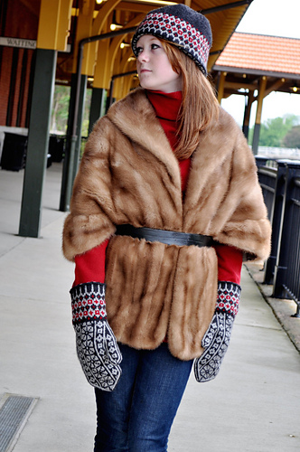 Ravelry: Holly Jean Mittens pattern by Mandy Powers