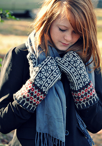 Ravelry: Holly Jean Mittens pattern by Mandy Powers