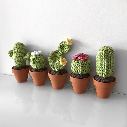 Ravelry: Mini Prickly Pear Cactus pattern by Zoe Bartley