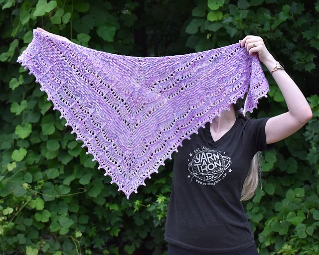 Ravelry: zombiemiko's Sherbet Fizz Shawl