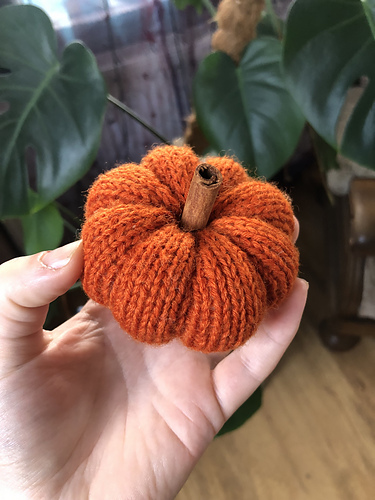 Ravelry: Pepo Pumpkin Patch pattern by Sandra Magalhães